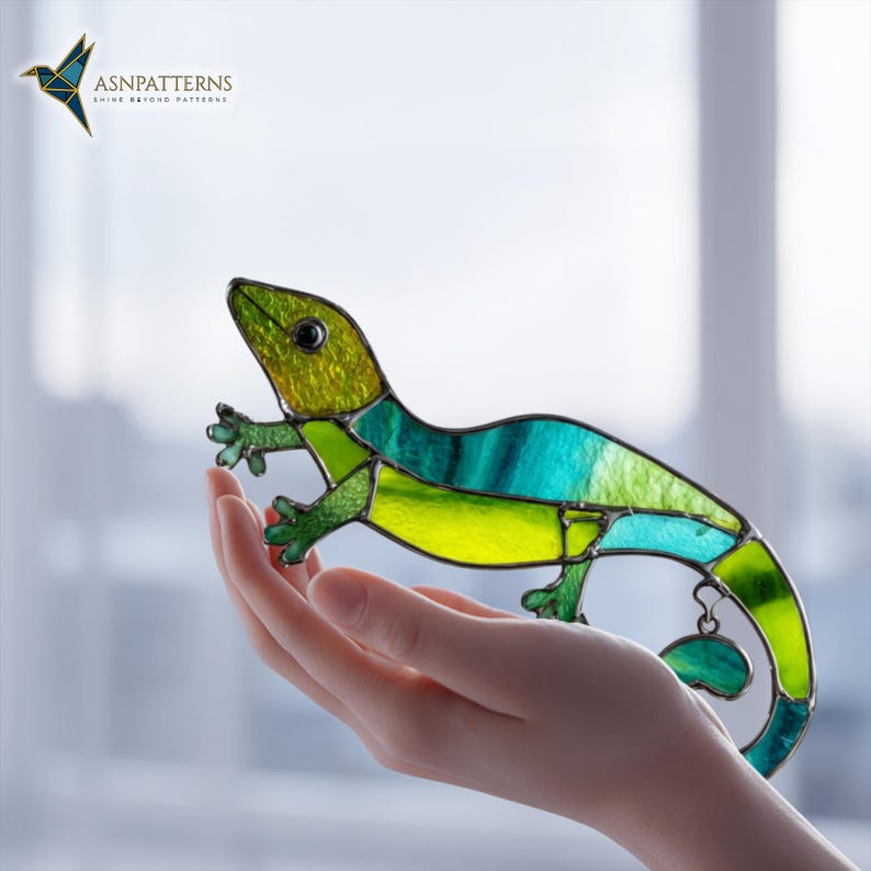 Lizard Stained Glass Pattern, Green Iguana Suncatcher PDF Template ...