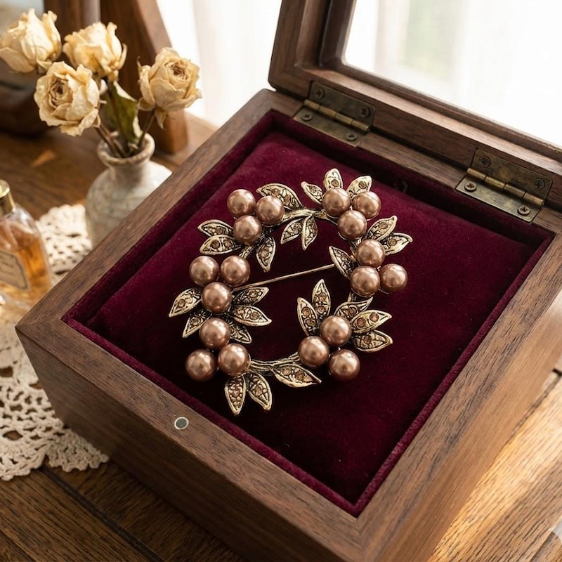 Antique Brooch Wreath - Etsy