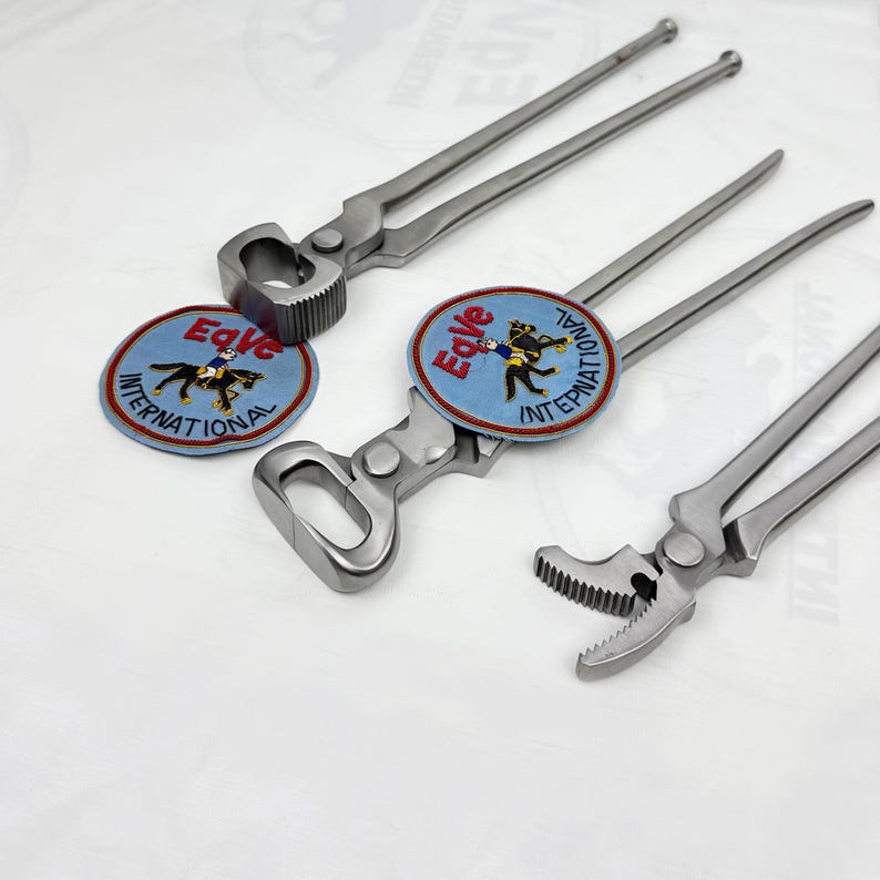 All-in-one Farrier Hoof Trimming Kit – Hoof Stand, Anvil Tripod ...