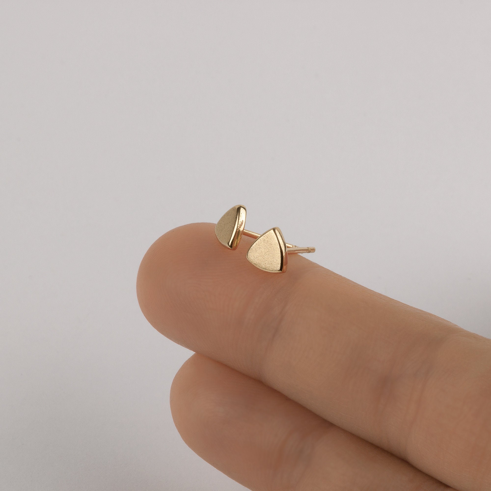14k Gold Studs Minimalist Gold Stud Earrings Solid Gold - Etsy
