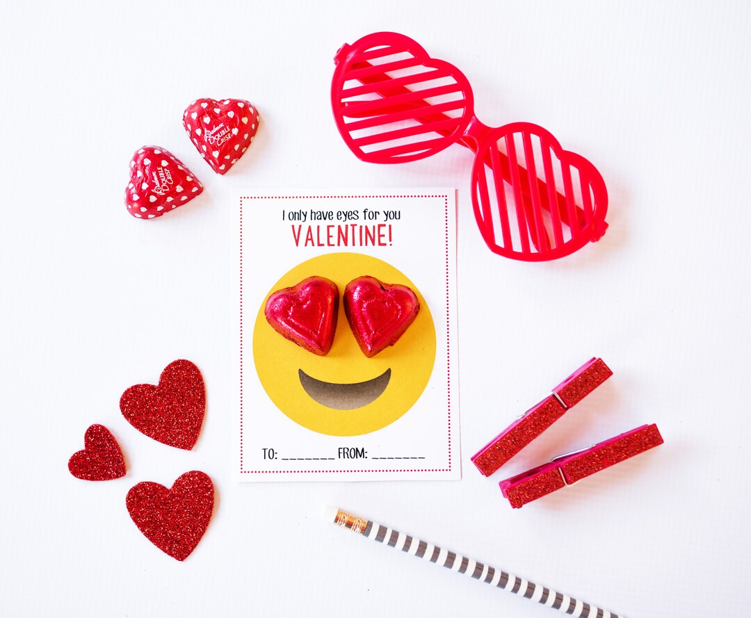 Valentine Printable emoji HEART Eyes Emoji Heart Eyes Kissy Face ...