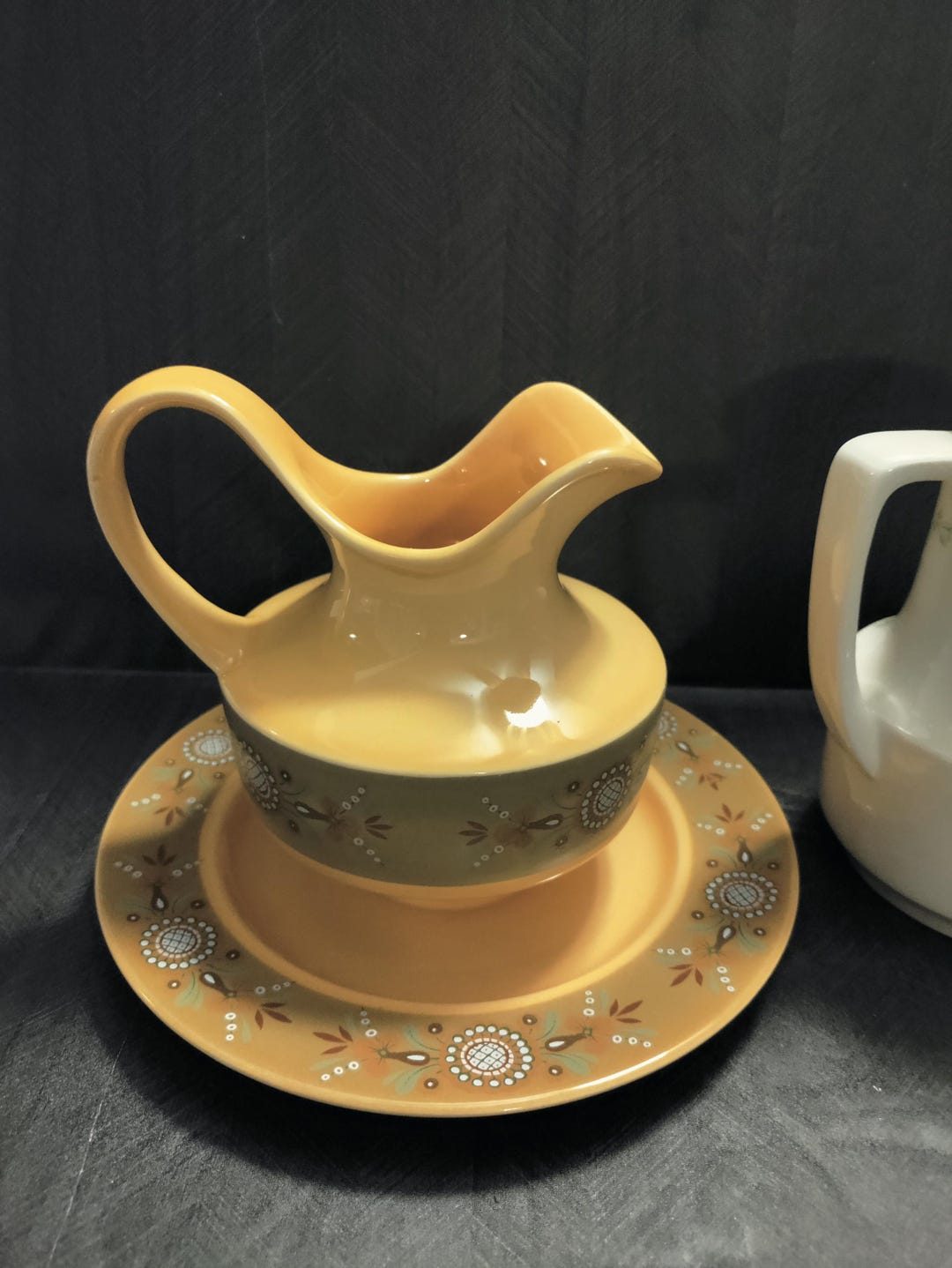 Vintage Creamers Sears and Roebuck Bit of Norway Dishes, Plus Noritake ...
