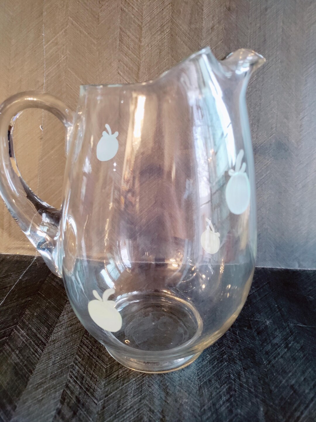 Libbey Mario Glass Pitcher, 24-ounce. Apples on It Barware Mint ...