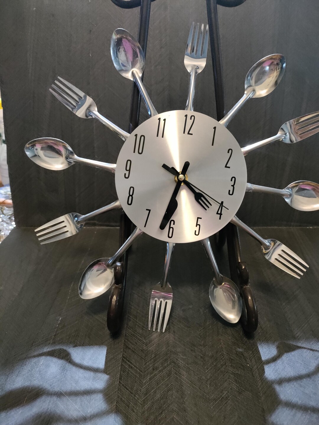 12 Inch Round Wall Kitchen Clock Excellent Condition Mcm to Me Great ...