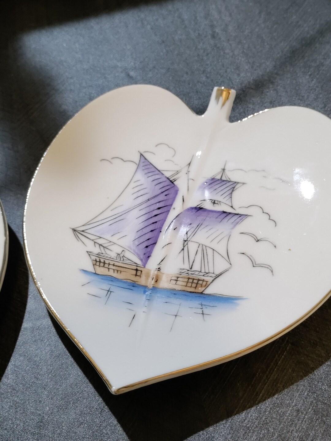 2 Leaf Pattern Porcelain Hand Painted Plates Japanese. 6" Long X 5.5 ...