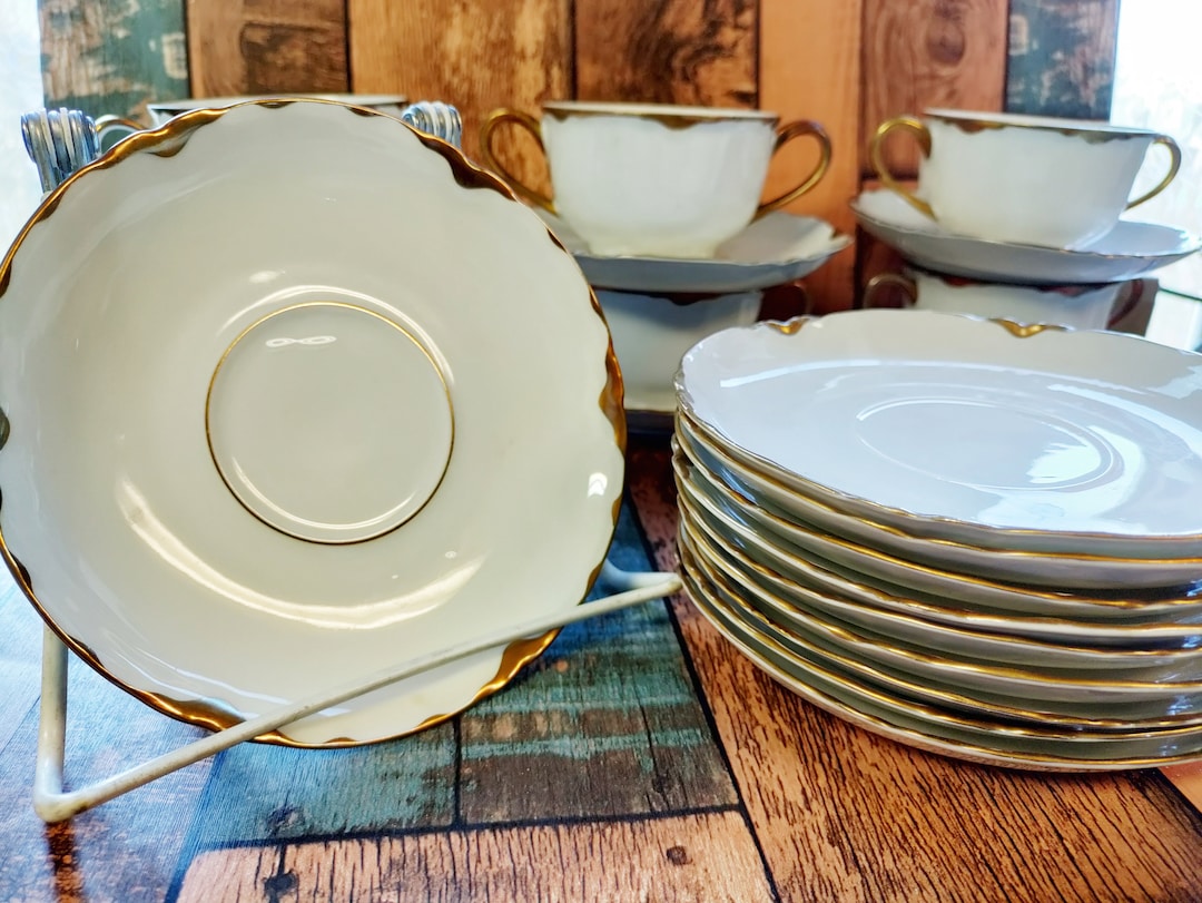 Set of 10 Saucers Only Hutschenreuth Early 19th Century 18 Karat Gold ...