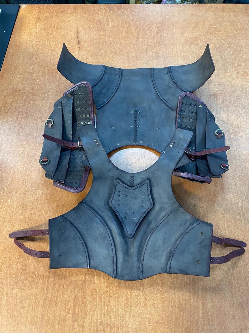 Handmade Women's Dragon Scale Leather Armor: LARP Cosplay Costume - Etsy