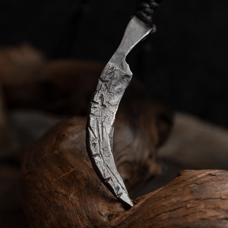 Talon Crystal Pendant - Etsy UK