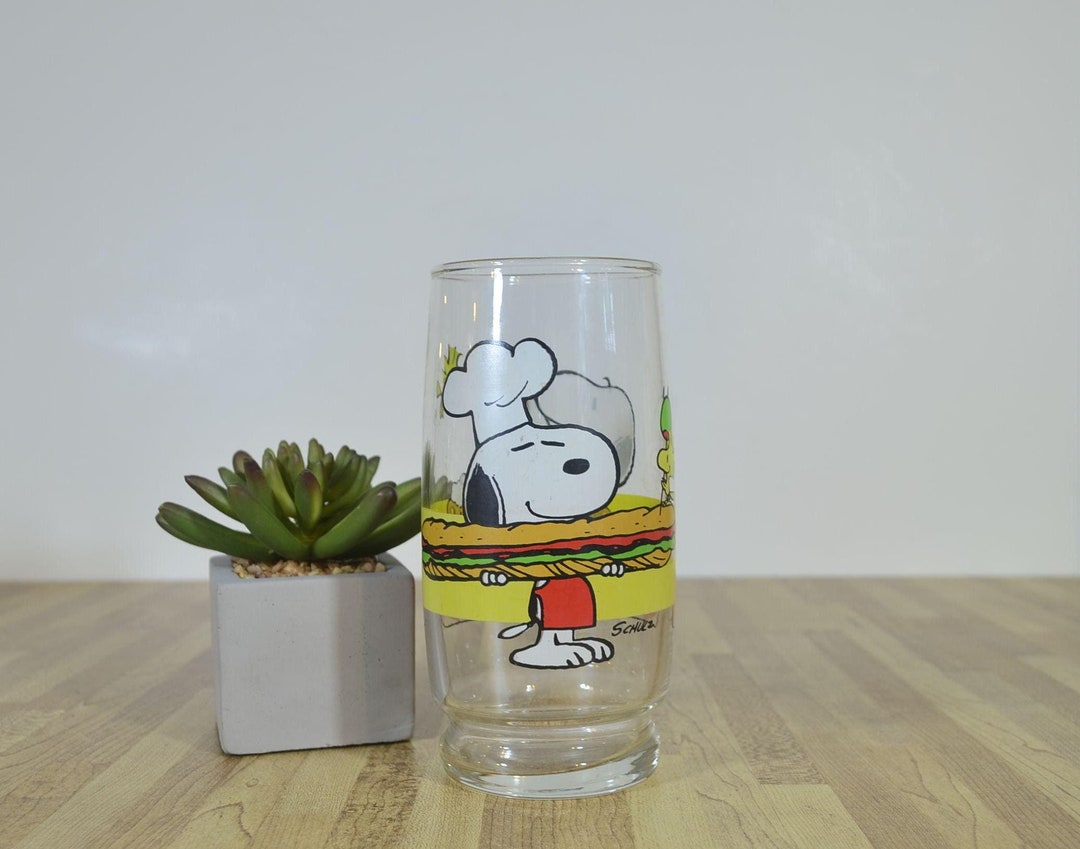 Snoopy Drinking Glass United Feature Syndicate Schulz - Etsy