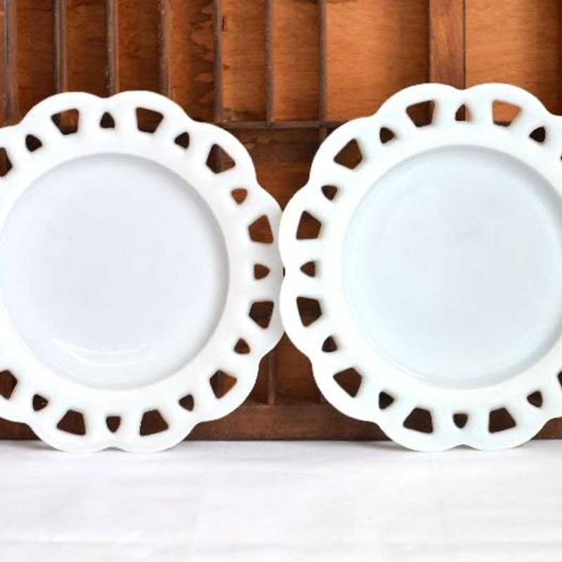 Milk Glass - Etsy Canada
