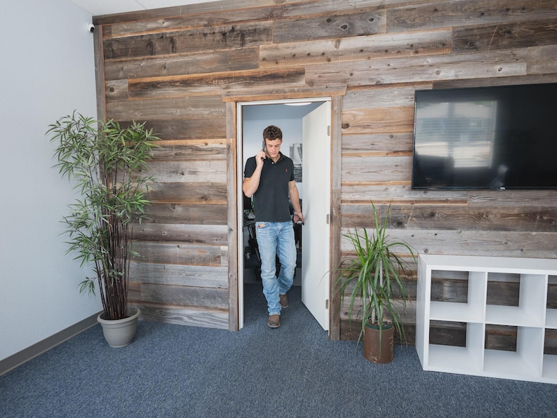 Rustic Redwood Siding Barnwood Wall Wood Boards Weathered Accent Wall ...