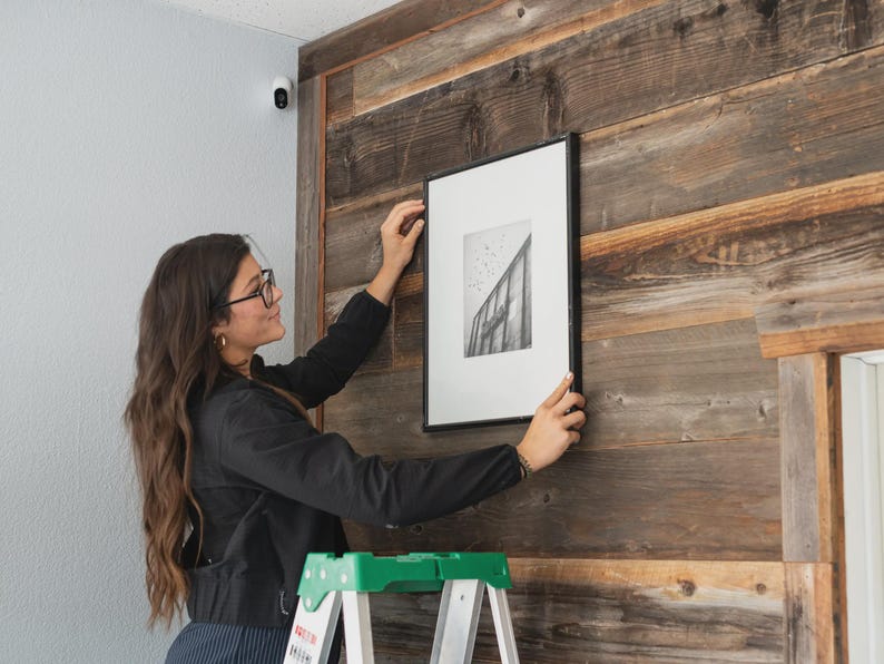 Rustic Redwood Siding Barnwood Wall Wood Boards Weathered Accent Wall ...