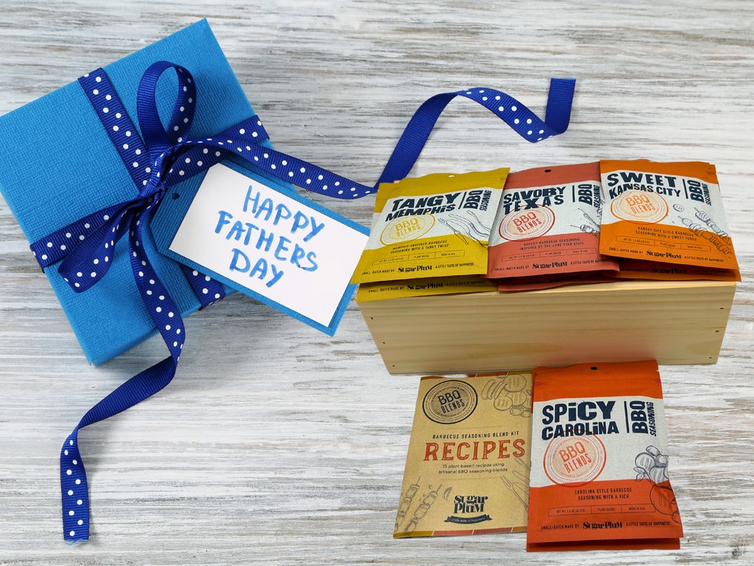 BBQ Fathers Day Gift Box for Him Wooden Crate Barbecue Spices 8 ...