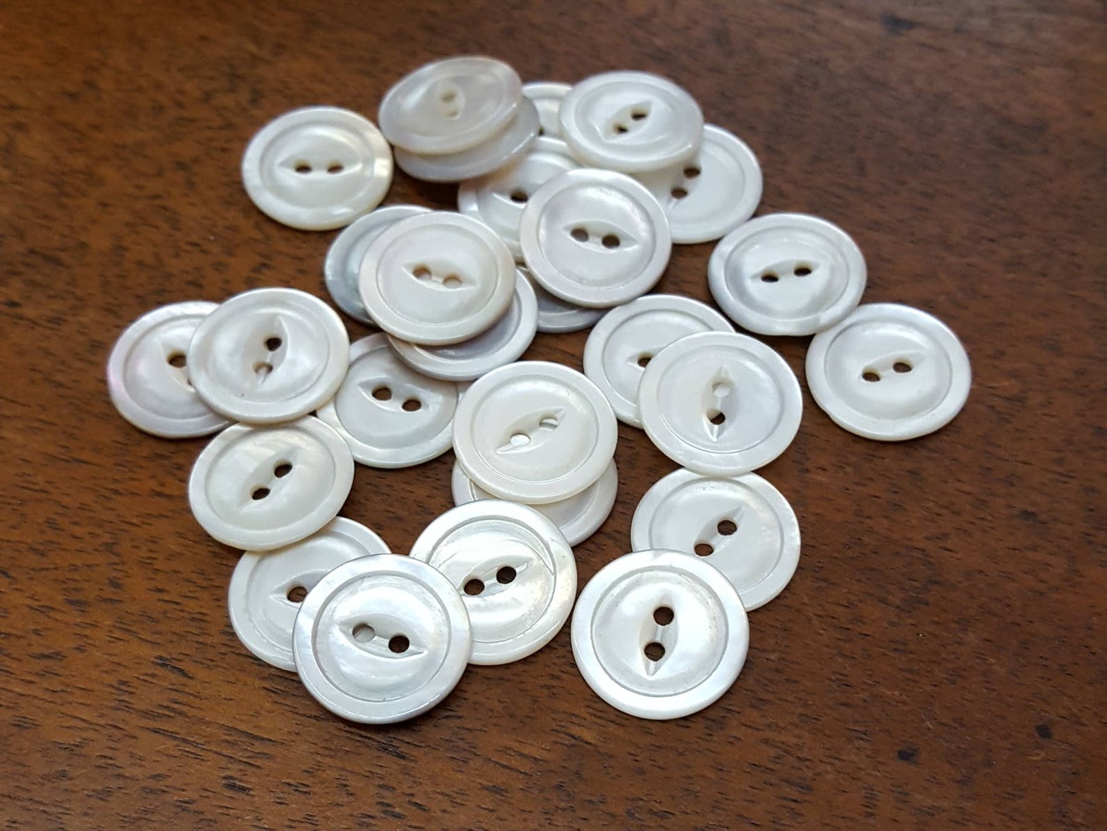 Vintage Pearly White Carved Real River Shell Buttons Fisheye MOP Shirt ...