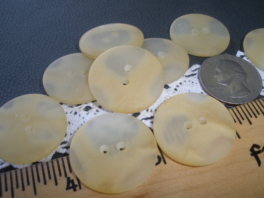 One Inch Frost Buttons 40L 25mm Gold Imbedded Design Translucent ...