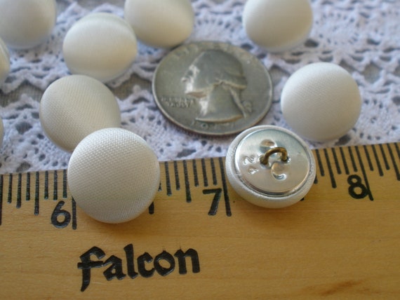 Ivory satin fabric cover buttons 15MM 5/8 bridal bustle | Etsy