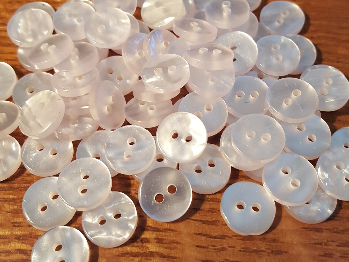 11MM Cool Vintage Pearlized Shiny Plastic White Buttons 7/16" 18L 24 ...