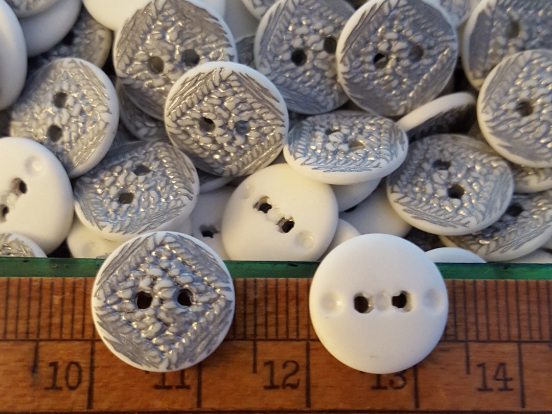 Vintage Molded White Plastic Buttons Silver Painted 1/2 20L 13MM Cool ...