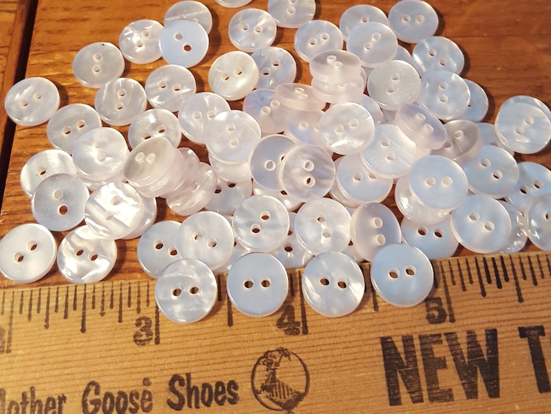 11MM Cool Vintage Pearlized Shiny Plastic White Buttons 7/16" 18L 24 ...
