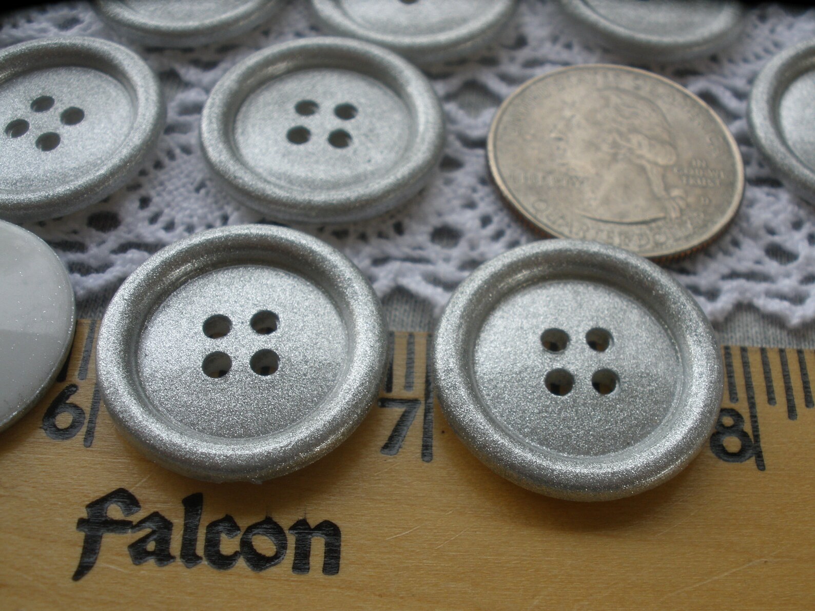 13 Silver Glitter Front Plastic Buttons 7/8 22MM 36L 4 | Etsy