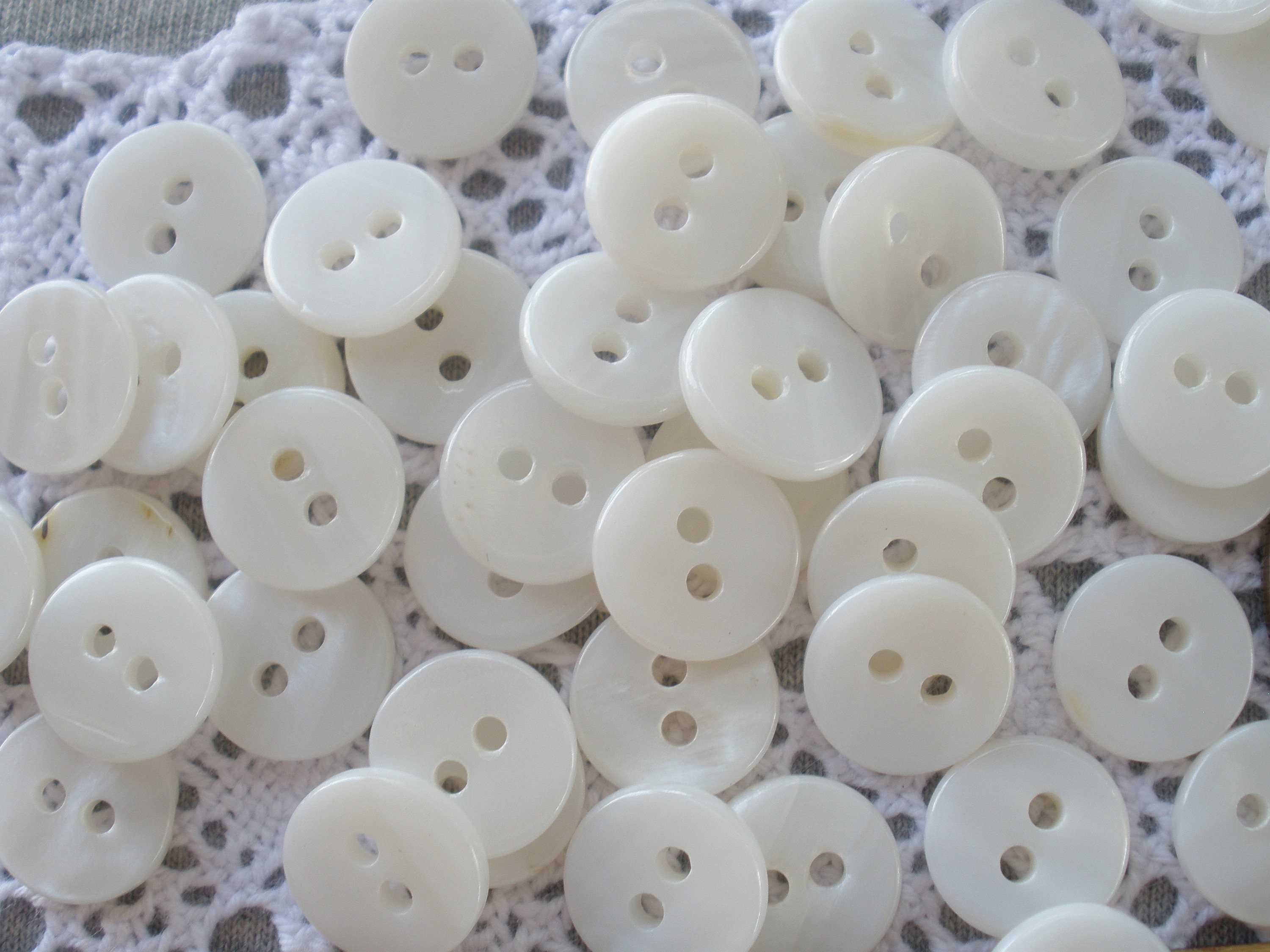Thick Freshwater Shell MOP Buttons Pearl White 18L 7/16" 11MM 2-hole ...