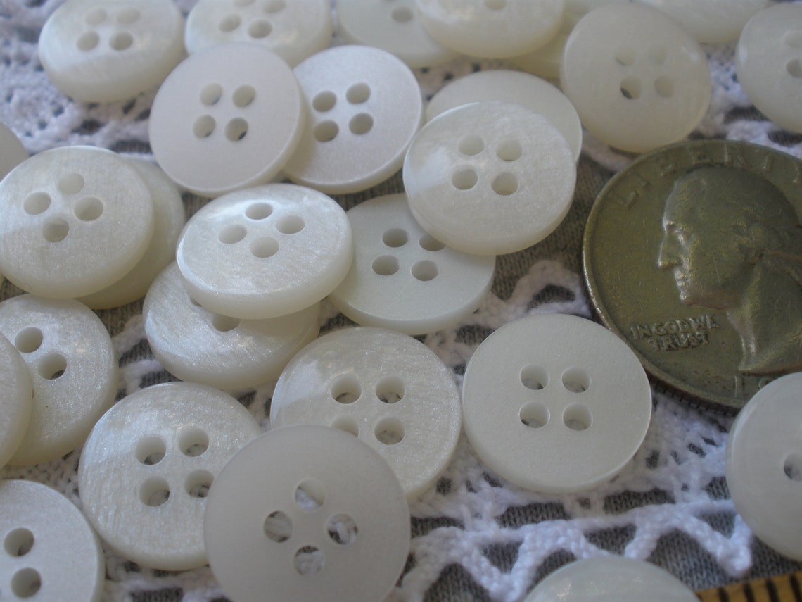 Pearlized Plastic Classic Shirt Buttons 36 Size 20L (1/2" 13MM) Frost 4 ...