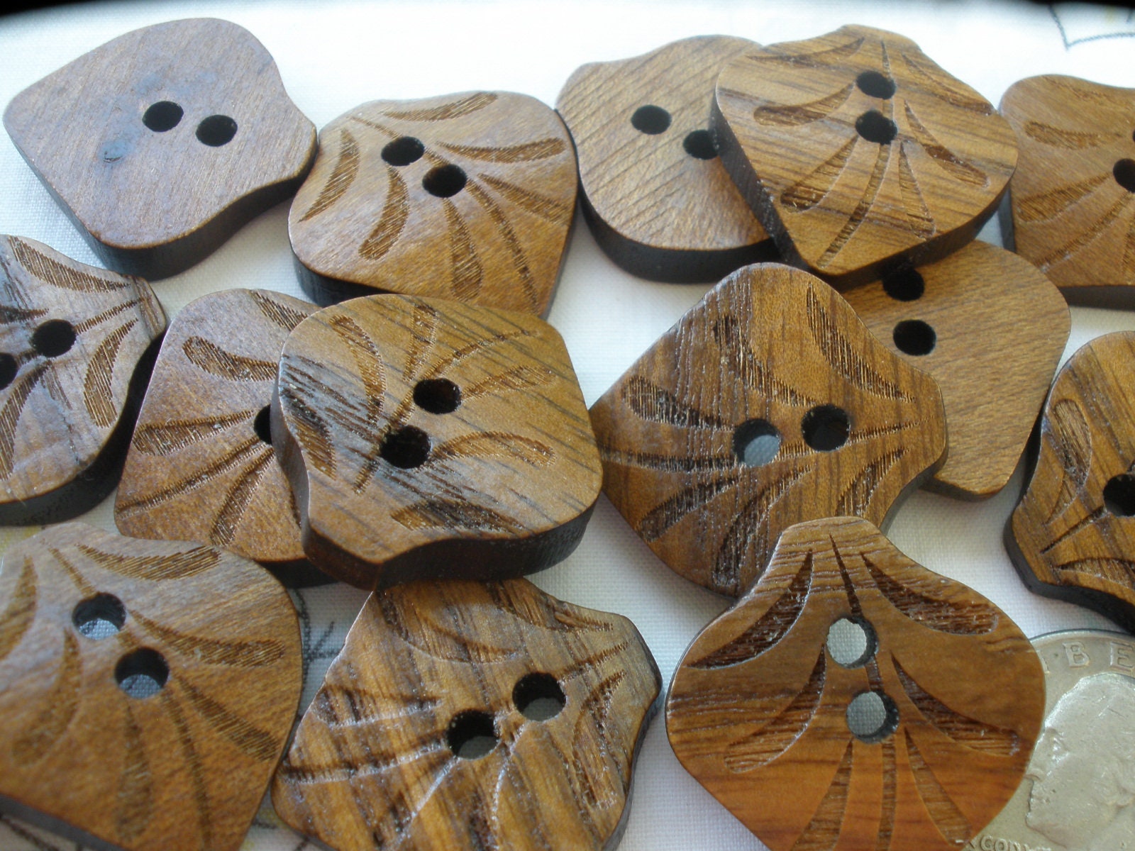 Carved Leaf Shape Wood Buttons 2 Hole Sew-on 12 Pieces 40L 1 - Etsy