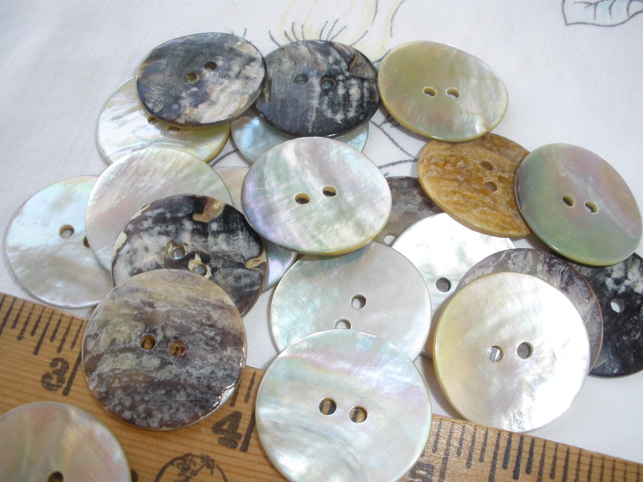 23 Mm MOP Shell Buttons Natural Pearly 7/8 Button 2 Hole - Etsy