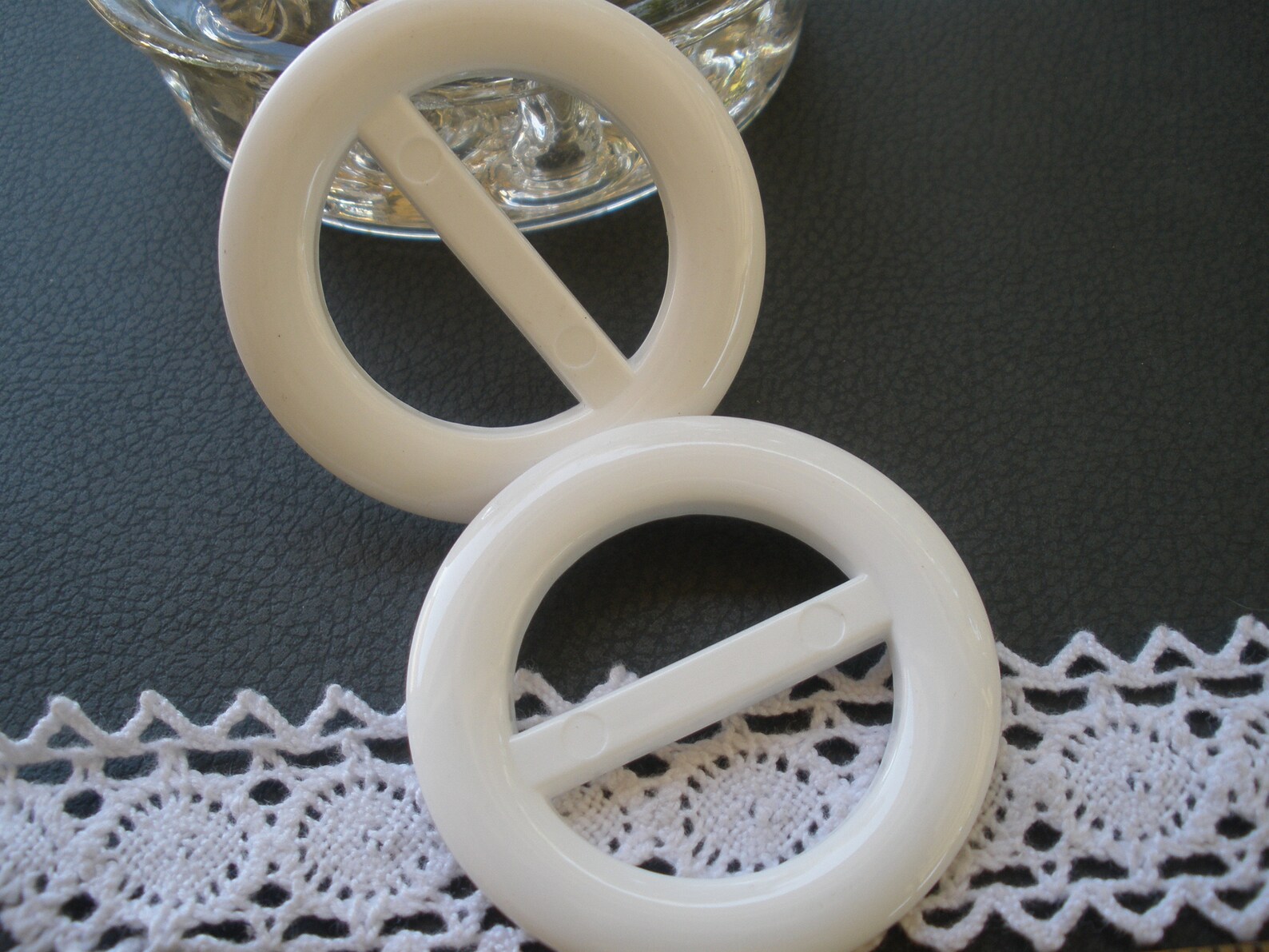 Basic Small White Round Plastic Buckle Scarf Slide 30MM ID 45MM OD 3 ...
