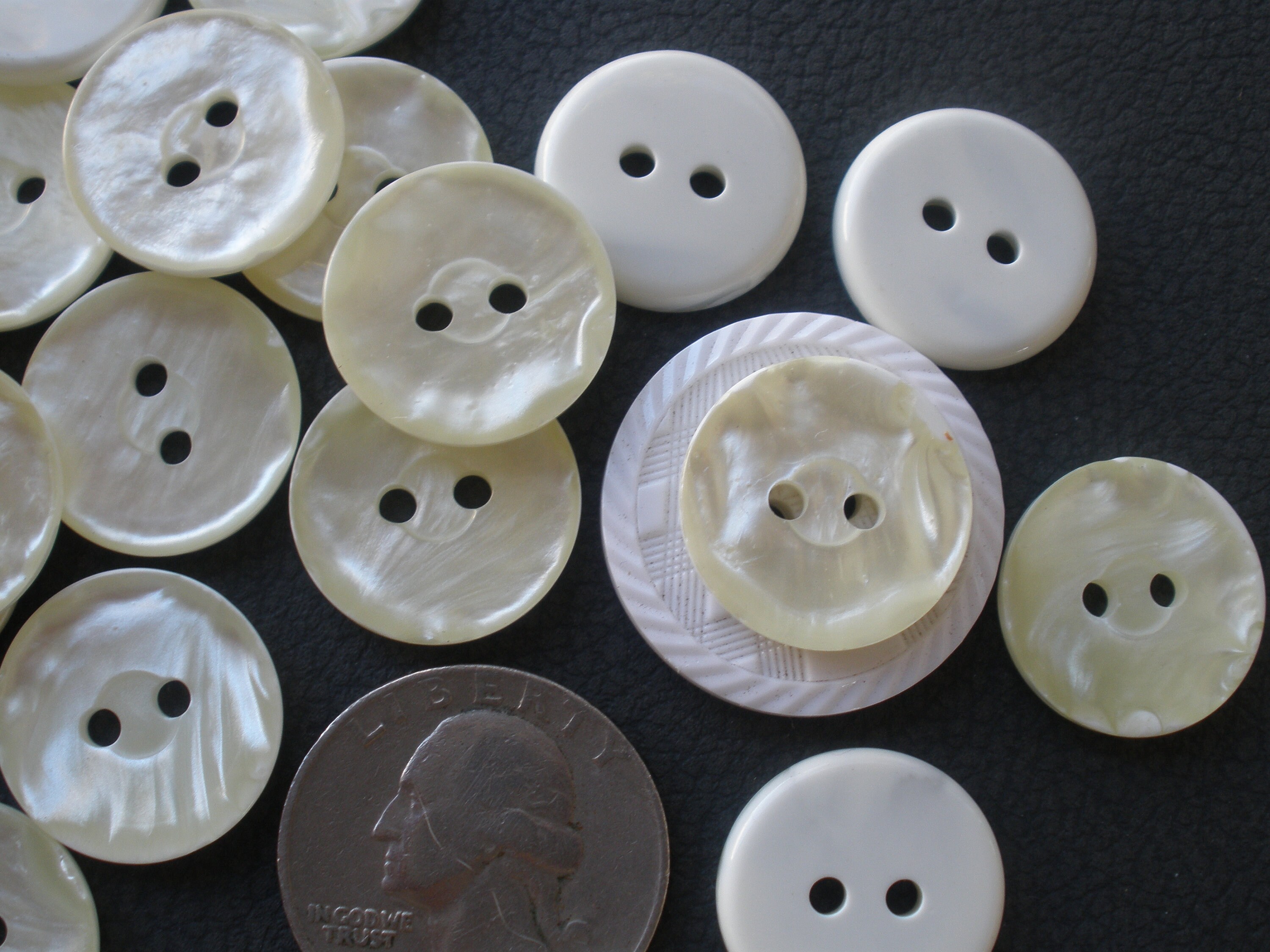 Cool Vintage Pearly Cream & White Buttons Craft 11/16 | Etsy