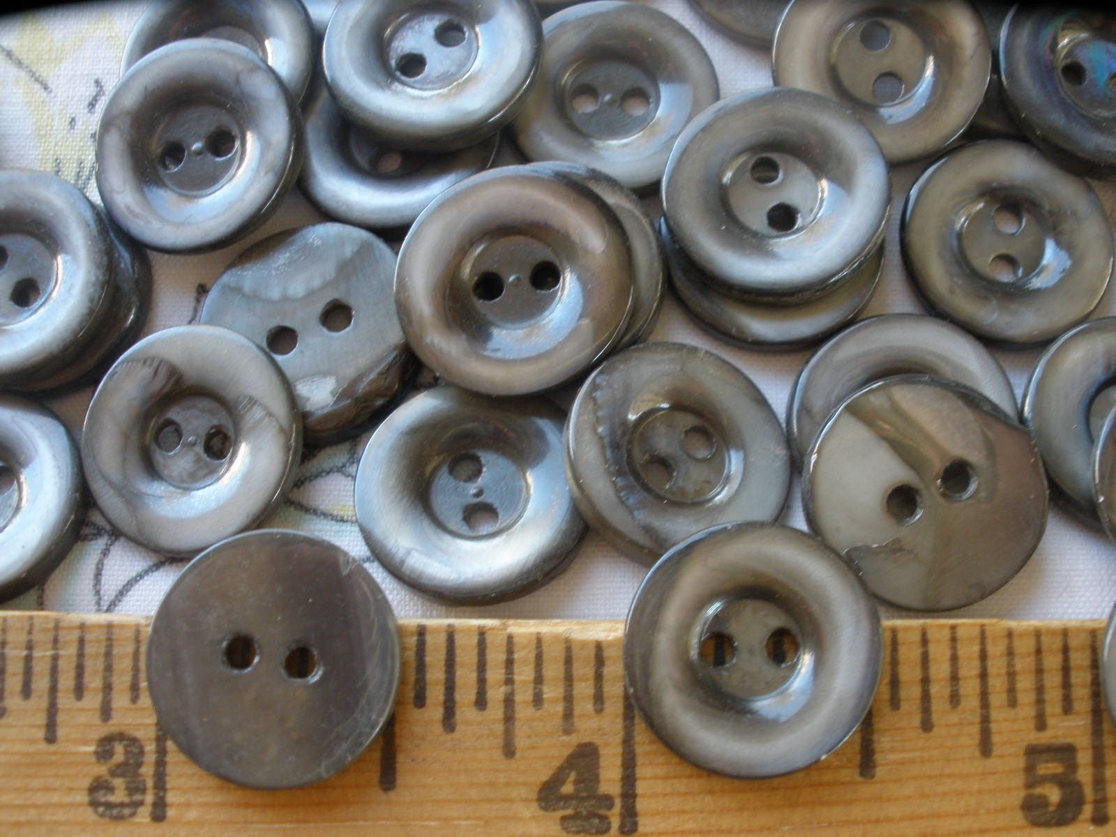 Carved Gray Smoke MOP Shell Buttons 14mm 9/16" Recessed 2 Hole Sew on ...