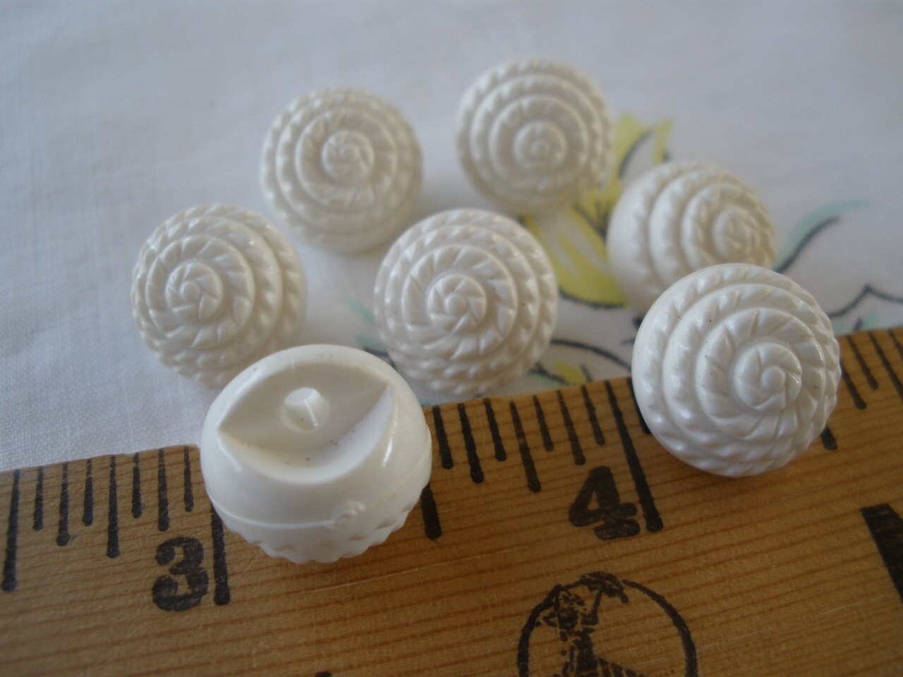 Vintage White Carved Ball Self Shank Buttons 1/2 20L | Etsy