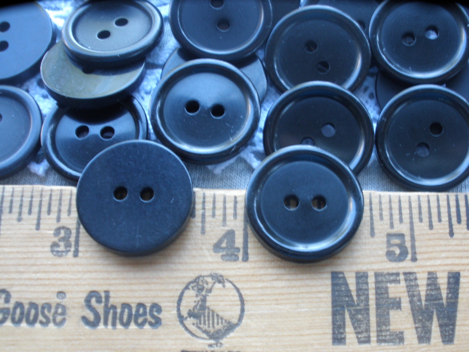 Basic Black Buttons 36 Plastic 11/16 17.5MM 28L 2-hole | Etsy
