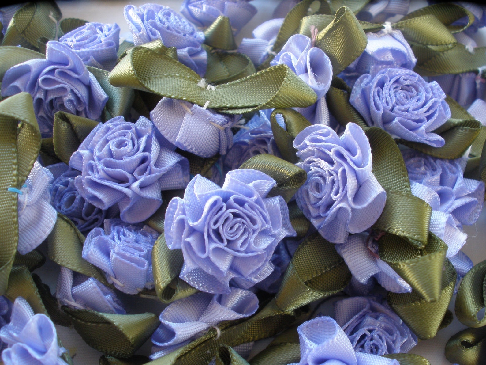 Lavender Ribbonwork Flowers Cabbage Ribbon Roses .75" Embellish T-shirt ...