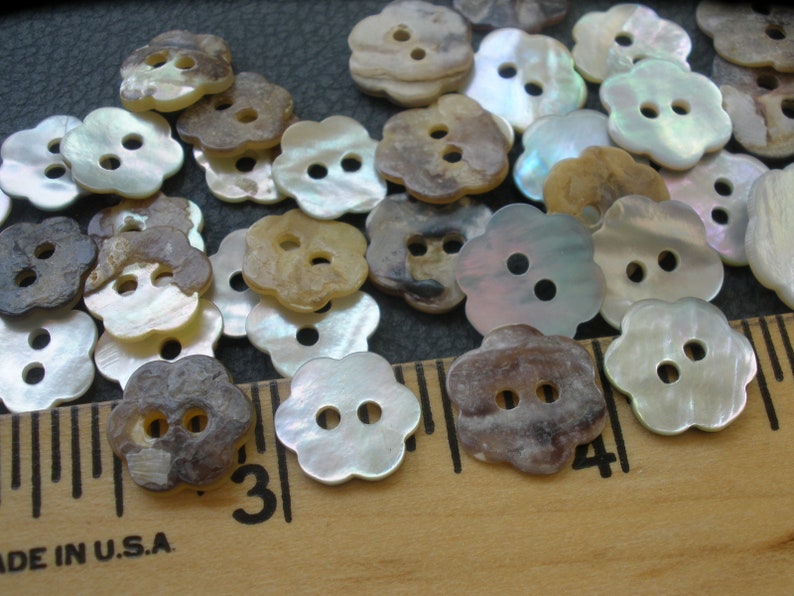 24 Flower Shape Real MOP Shell Buttons Natural 4 Sizes 18L 20L - Etsy