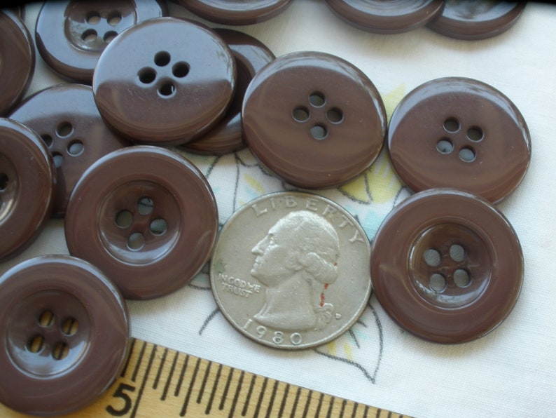 23MM Chocolate Brown Buttons 4-hole sew on 7/8 size 36L | Etsy