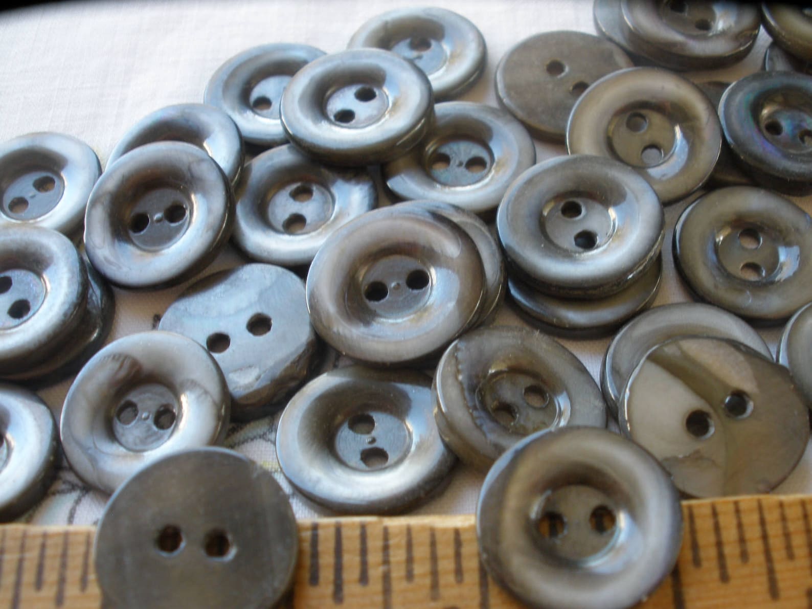 Carved Gray Smoke MOP Shell Buttons 14mm 9/16" Recessed 2 Hole Sew on ...