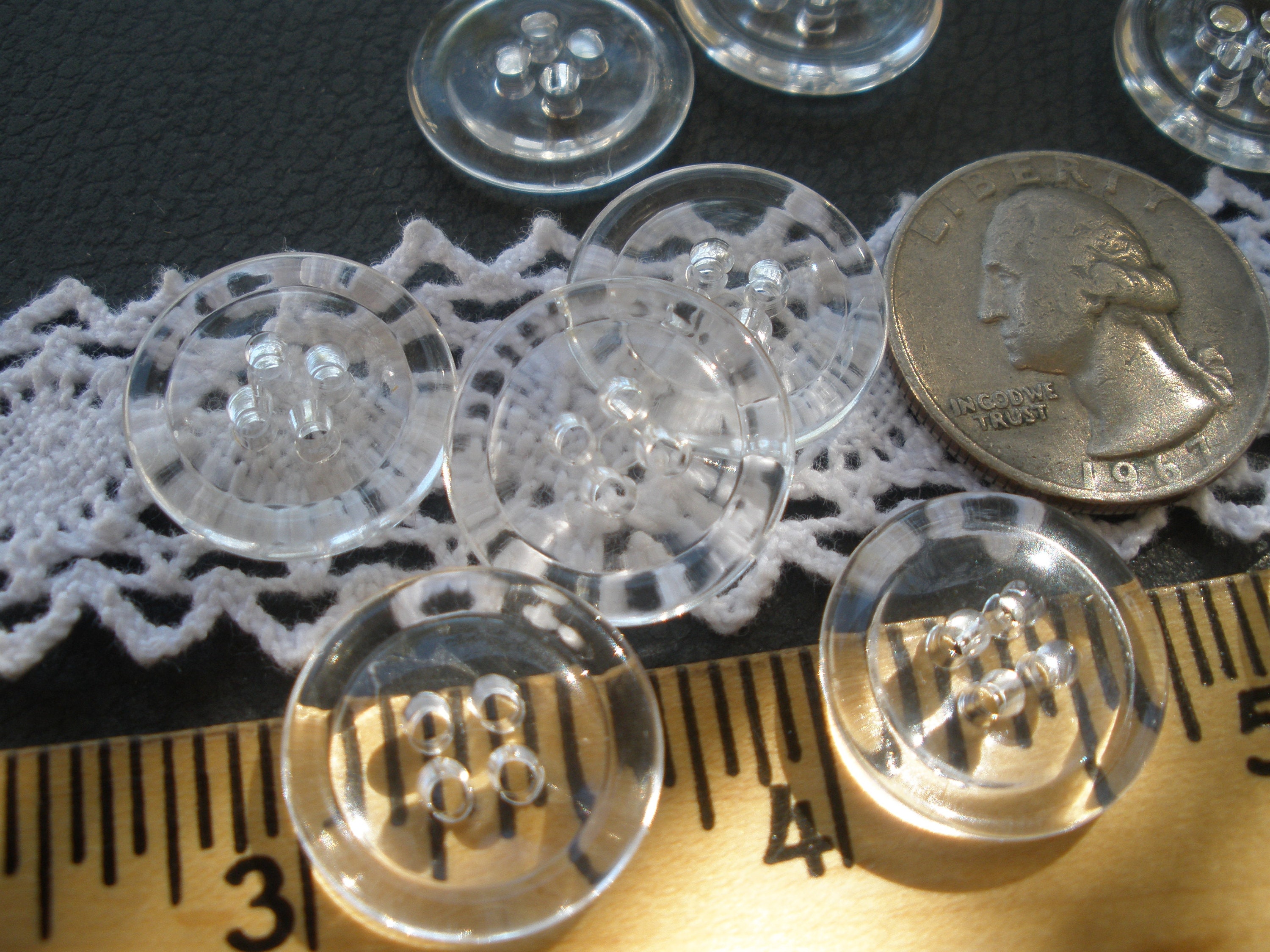 Cool Clear Buttons 11/16" (18MM 28L) 4-hole Shiny Plastic Rounded Front ...