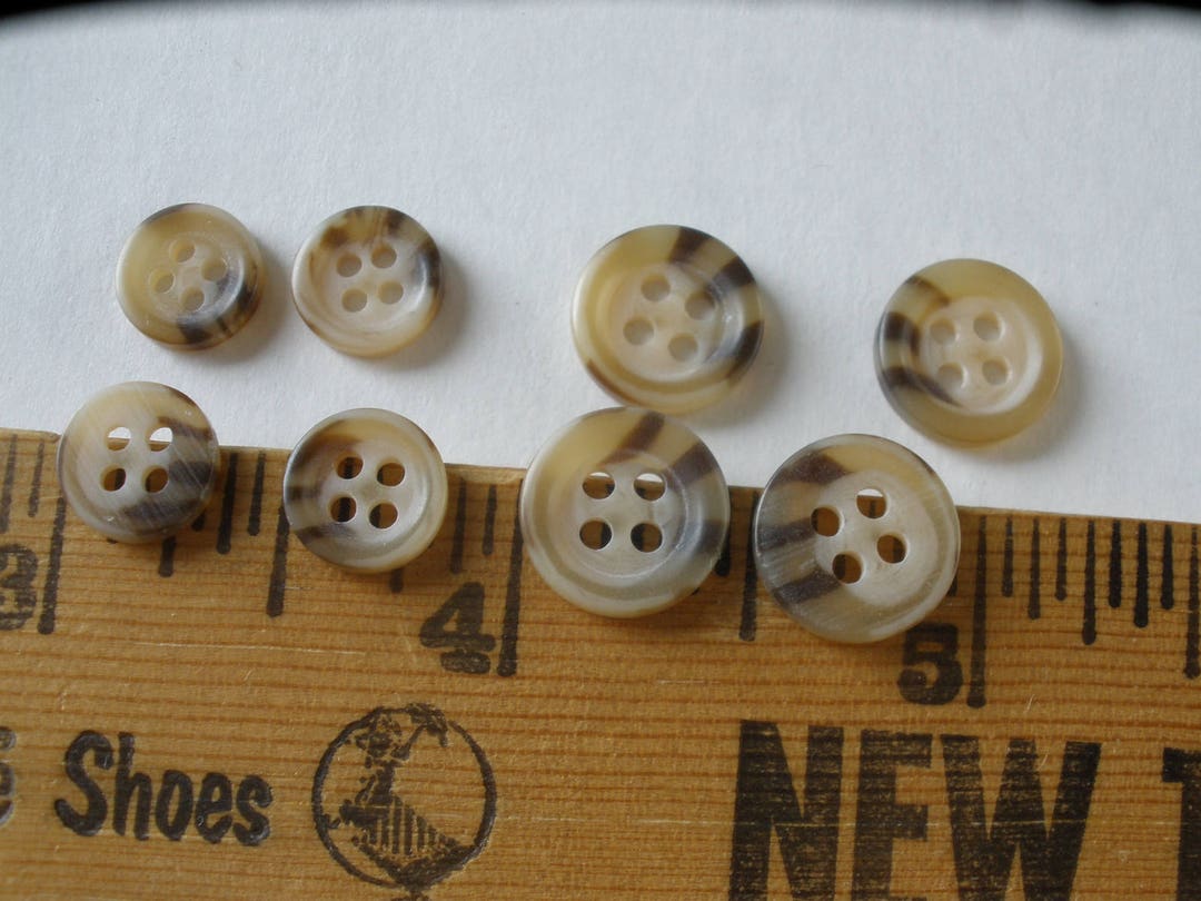 Retro Cool Bulk Shirt Buttons Beige Brown Horn Effect 48 Plastic 9MM or ...