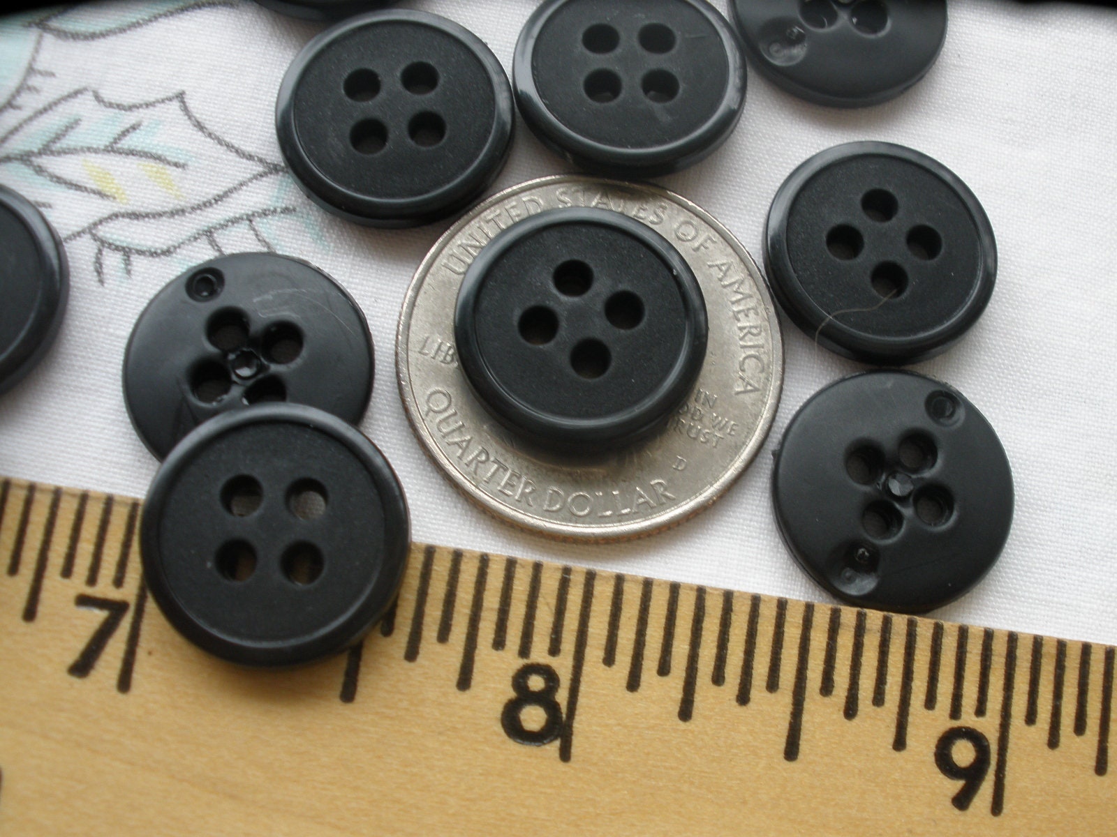 15MM Textured Black Buttons 48 Plastic 23L 24L Rounded Matte Face Shiny ...