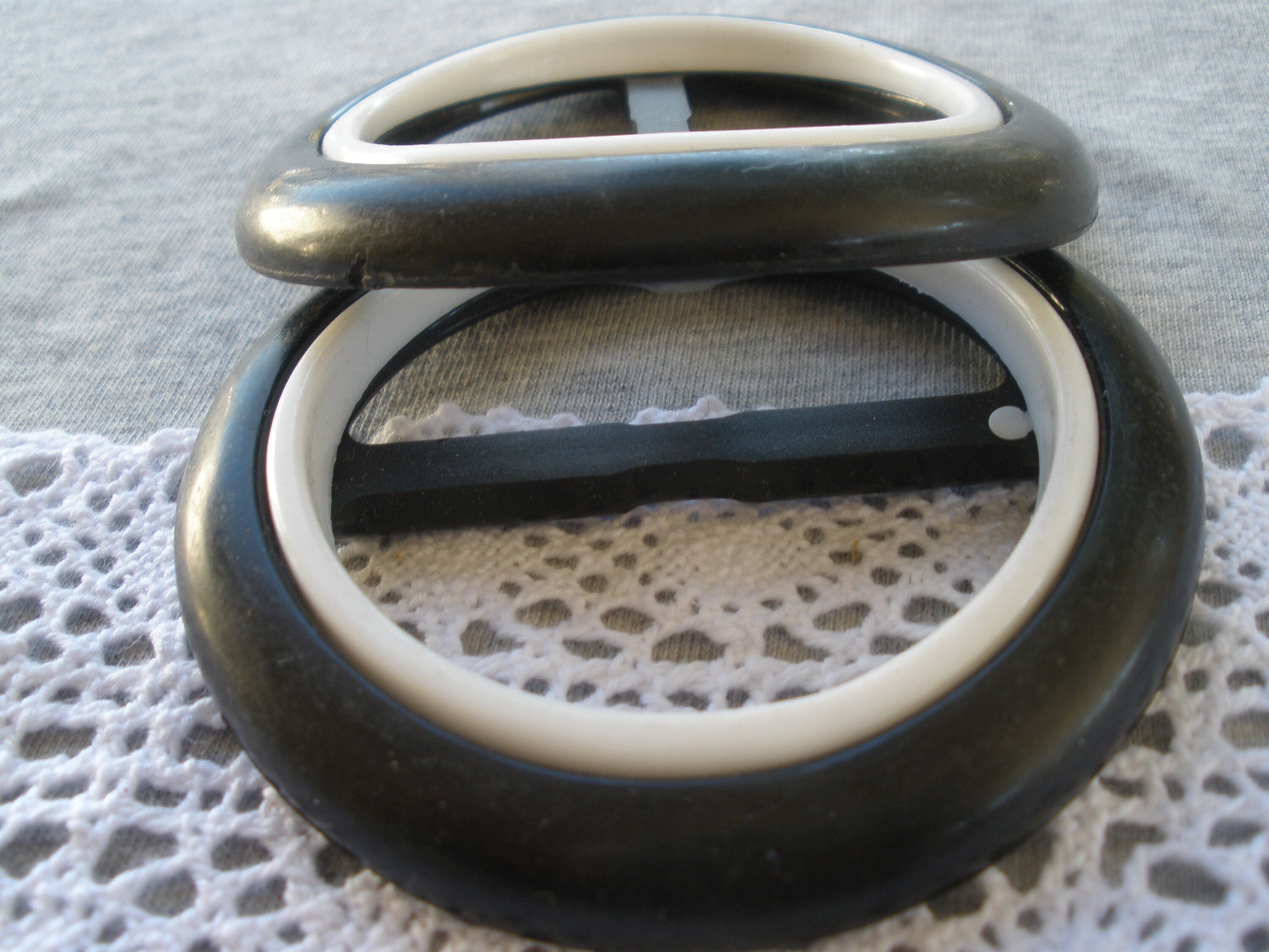 Matte Black & White Plastic Buckle Scarf Slide Round 1 | Etsy