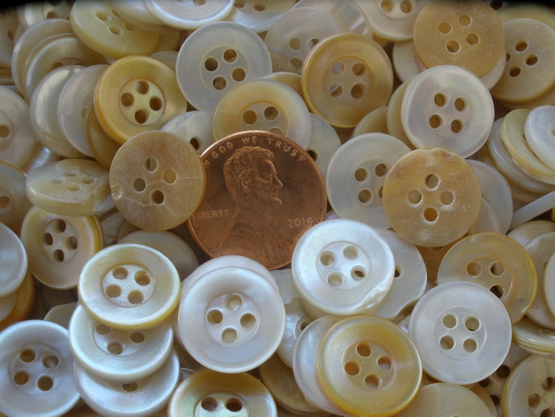 Vintage MOP Classic Shirt Buttons 22L Pearl White to Yellow Beige 9/16 ...