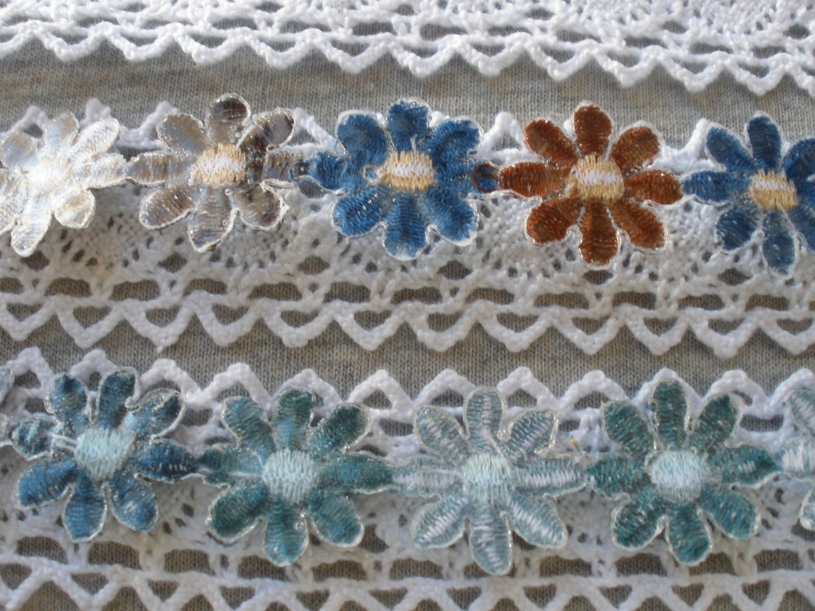 5.8 Yards Multi-color Daisy Chain Iron on Applique Trim - Etsy