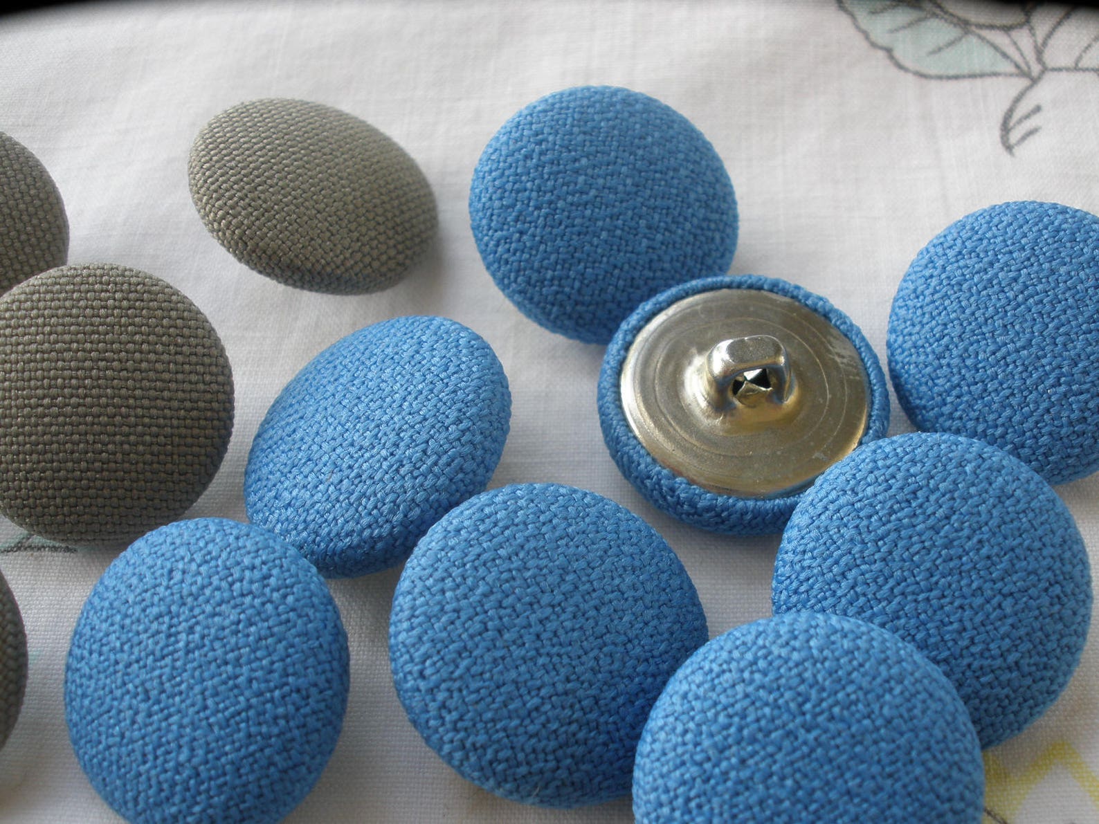 Taupe Blue or Mint Green Fabric Cover Buttons 3/4 Shank - Etsy