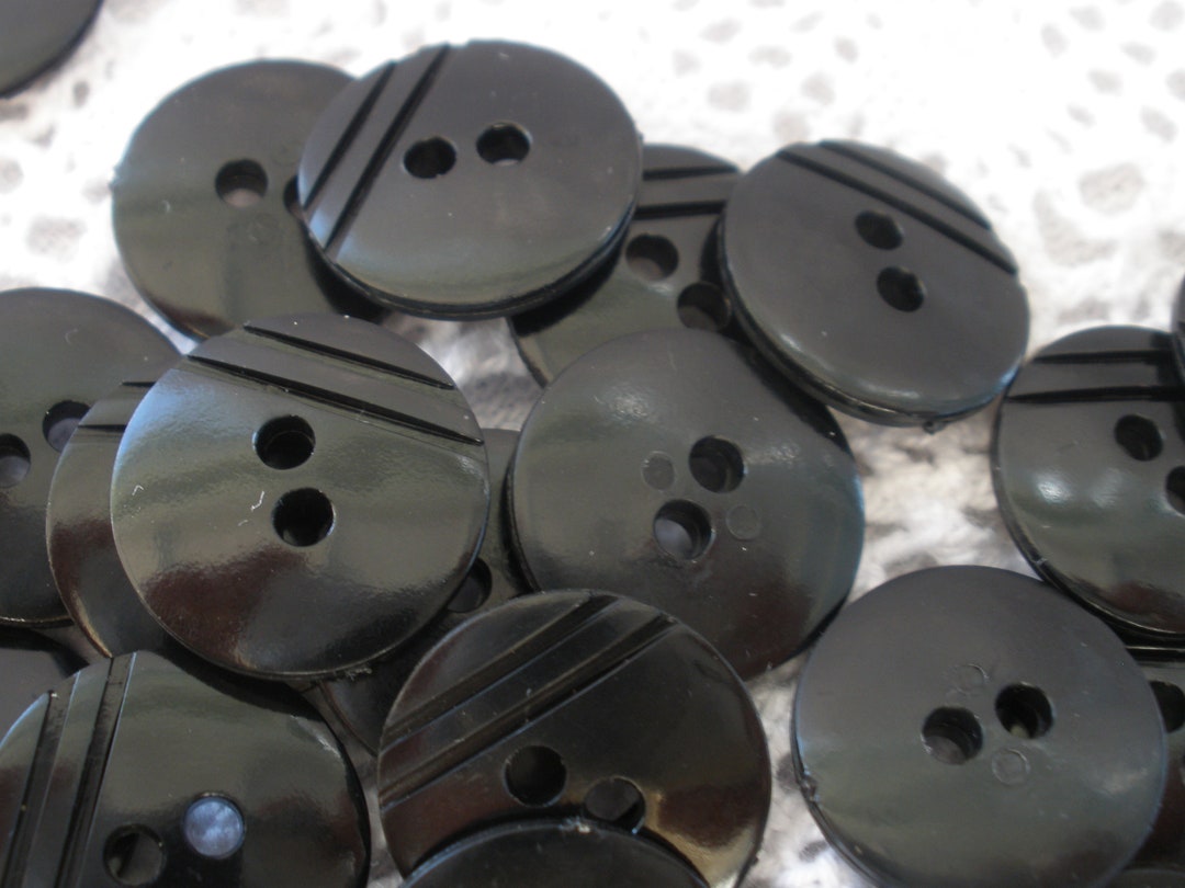 15MM Carved Diagonal Lines Black Plastic Buttons 23L 2-hole Sew on 24 ...