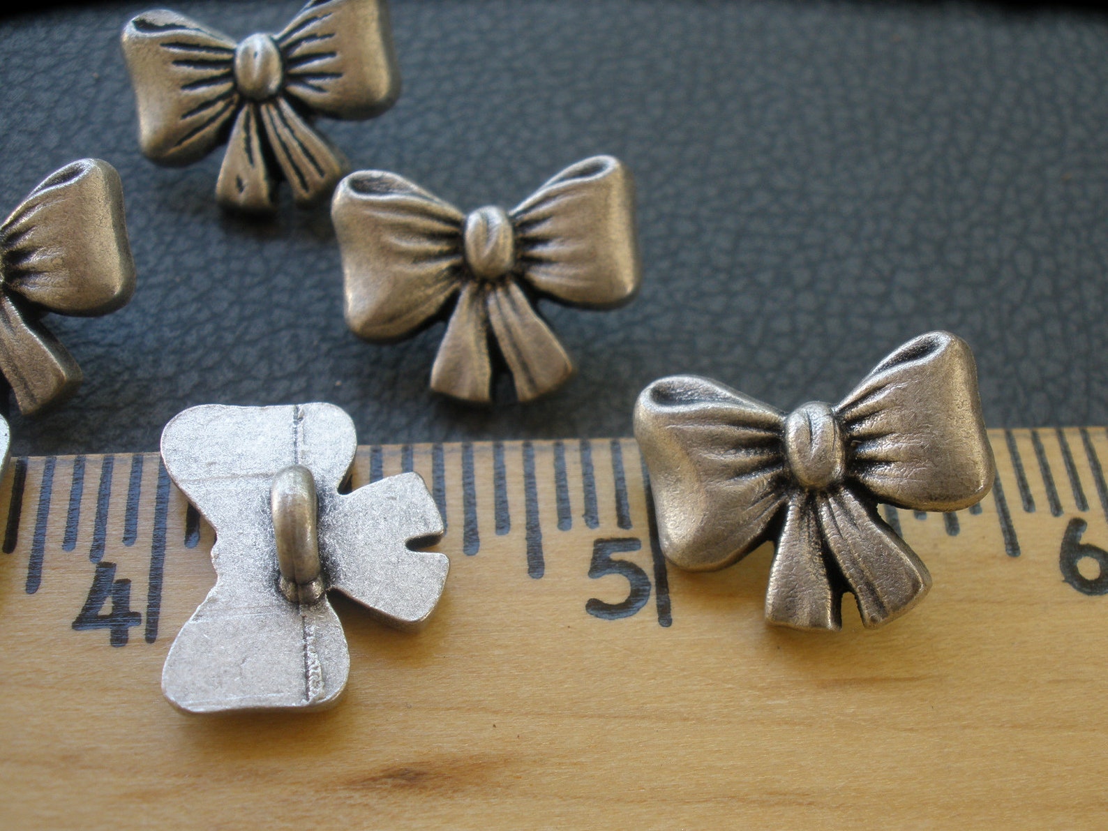 Vintage Metal Bow Buttons Pewter Color Shank Size 28L - Etsy
