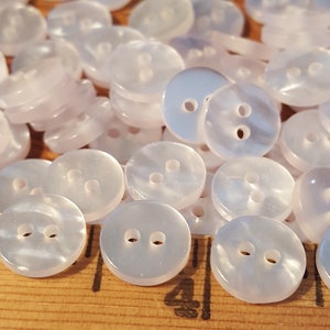 11MM Cool Vintage Pearlized Shiny Plastic White Buttons 7/16" 18L 24 ...