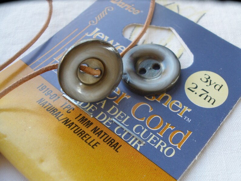 Carved Gray Smoke MOP Shell Buttons 14mm 9/16 Recessed 2 - Etsy