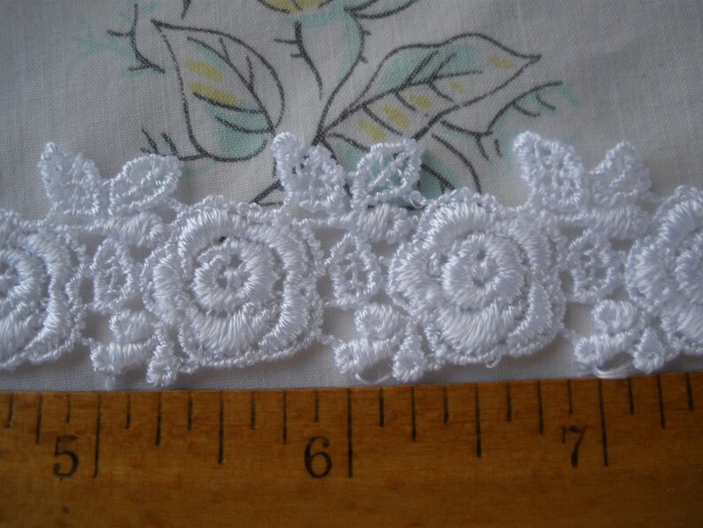 White Venise Rose chain applique Trim 1 wide lace leaves | Etsy