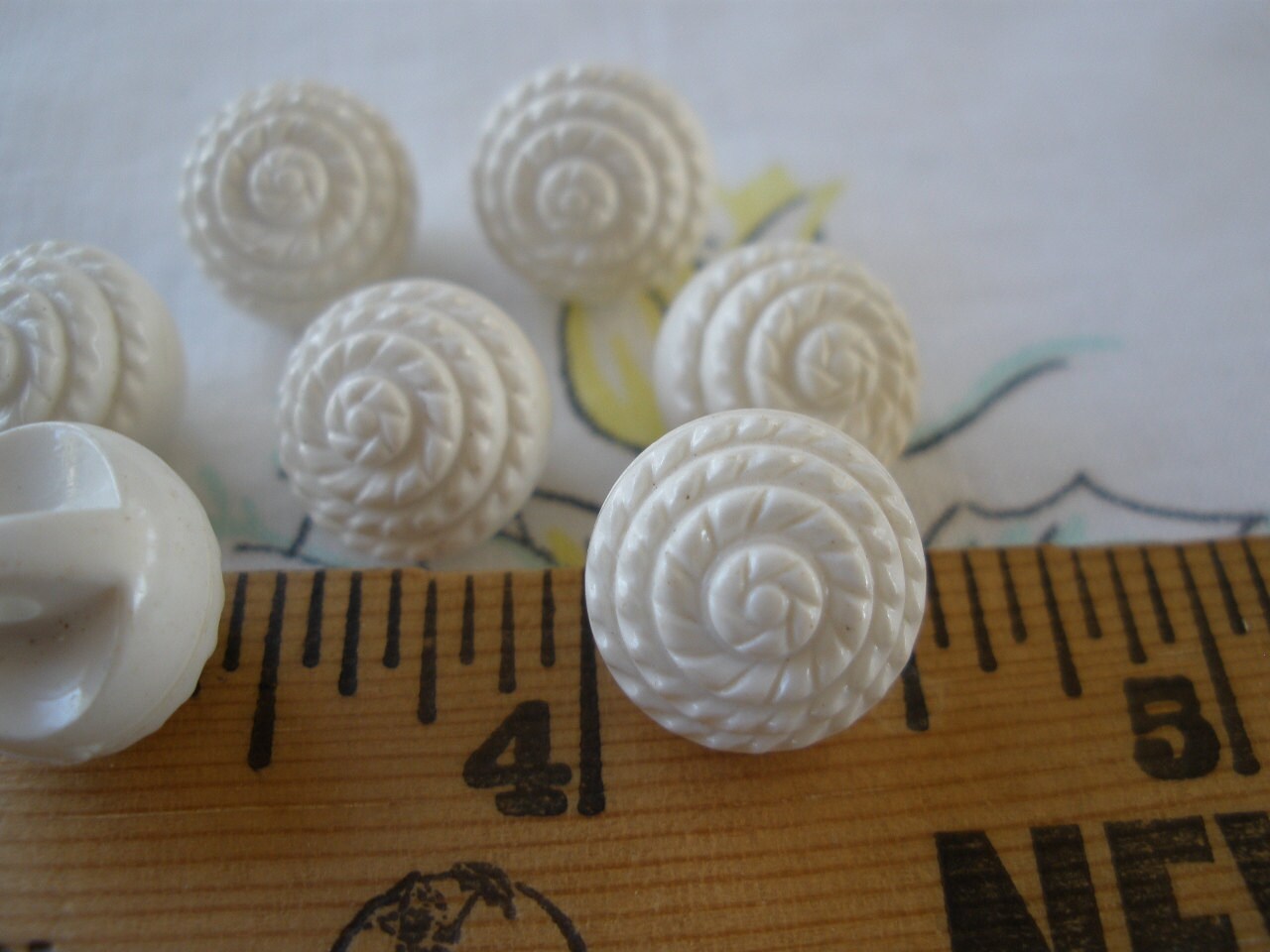 Vintage White Carved Ball Self Shank Buttons 1/2 20L | Etsy